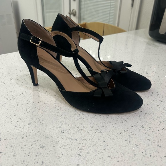Anthropologie | Shoes | Anthropologie M Elegant Black Tstrap Kitten ...